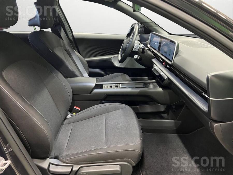 Black Hyundai Ioniq 2024 in Riga, with an engine capacity of 0.00 L and mileage of 12 thousand km for 28990 €, photo 20 on AUTOMOTO.COM.LV