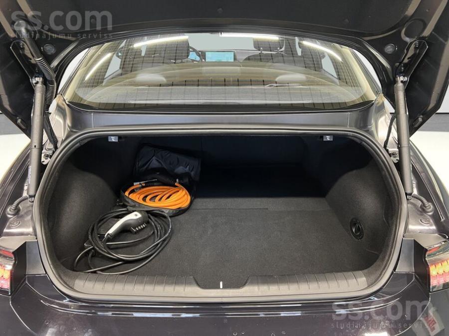 Black Hyundai Ioniq 2024 in Riga, with an engine capacity of 0.00 L and mileage of 12 thousand km for 28990 €, photo 21 on AUTOMOTO.COM.LV