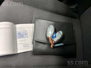 Black Hyundai Ioniq 2024 in Riga, with an engine capacity of 0.00 L and mileage of 12 thousand km for 28990 €, photo 23 on AUTOMOTO.COM.LV