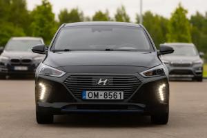 Черный Хендай Ioniq 2016 в Елгава, объемом двигателя 1.60 л и пробегом 212 тыс. км за 8950 €, фото 3 на AUTOMOTO.COM.LV