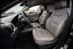 Черный Хендай Ioniq 2016 в Елгава, объемом двигателя 1.60 л и пробегом 212 тыс. км за 8950 €, фото 14 на AUTOMOTO.COM.LV