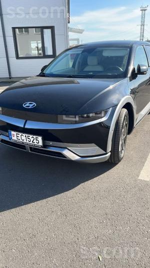 Black Hyundai Ioniq 2021 in Riga, with an engine capacity of 0.00 L and mileage of 74 thousand km for 25700 €, photo 1 on AUTOMOTO.COM.LV
