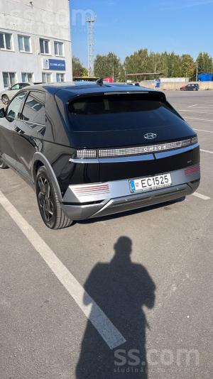Black Hyundai Ioniq 2021 in Riga, with an engine capacity of 0.00 L and mileage of 74 thousand km for 25700 €, photo 2 on AUTOMOTO.COM.LV
