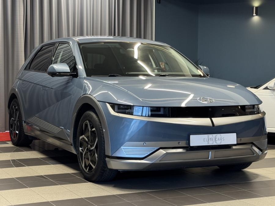 Blue Hyundai Ioniq 2022 in Riga, with an engine capacity of 0.00 L and mileage of 128 thousand km for 26990 €, photo 3 on AUTOMOTO.COM.LV