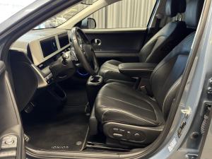 Blue Hyundai Ioniq 2022 in Riga, with an engine capacity of 0.00 L and mileage of 128 thousand km for 26990 €, photo 10 on AUTOMOTO.COM.LV