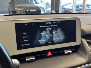 Blue Hyundai Ioniq 2022 in Riga, with an engine capacity of 0.00 L and mileage of 128 thousand km for 26990 €, photo 22 on AUTOMOTO.COM.LV