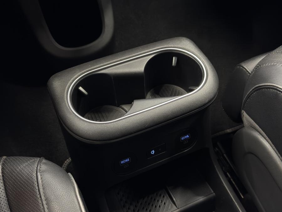 Blue Hyundai Ioniq 2022 in Riga, with an engine capacity of 0.00 L and mileage of 128 thousand km for 26990 €, photo 25 on AUTOMOTO.COM.LV