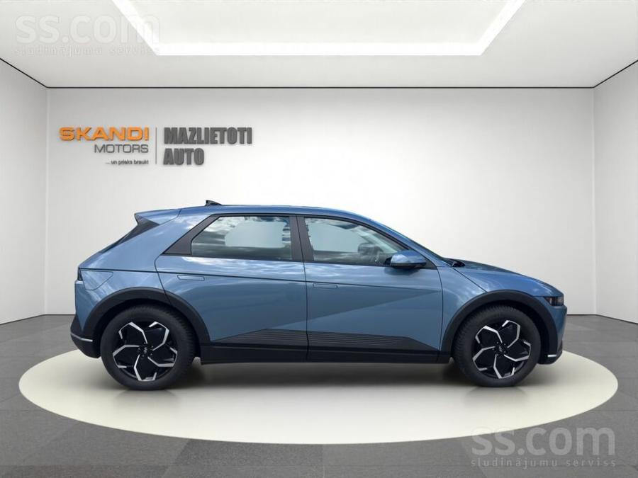 Синий Хендай Ioniq 2023 в Рига, объемом двигателя 0.00 л и пробегом 43 тыс. км за 29990 €, фото 8 на AUTOMOTO.COM.LV