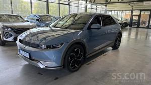 Zils Hyundai Ioniq 2024 Rīga, ar dzinēja tilpumu 0.00 L un nobraukumu 36 tūkst. km par 35900 €, foto  vietnē AUTOMOTO.COM.LV