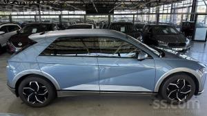 Blue Hyundai Ioniq 2024 in Riga, with an engine capacity of 0.00 L and mileage of 36 thousand km for 35900 €, photo 6 on AUTOMOTO.COM.LV