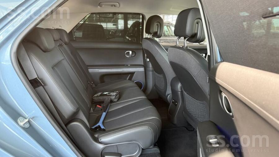 Blue Hyundai Ioniq 2024 in Riga, with an engine capacity of 0.00 L and mileage of 36 thousand km for 35900 €, photo 17 on AUTOMOTO.COM.LV