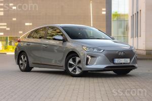 Zils Hyundai Ioniq 2017 Jelgava, ar dzinēja tilpumu 1.00 L un nobraukumu 141 tūkst. km par 10900 €, foto 4 vietnē AUTOMOTO.COM.LV
