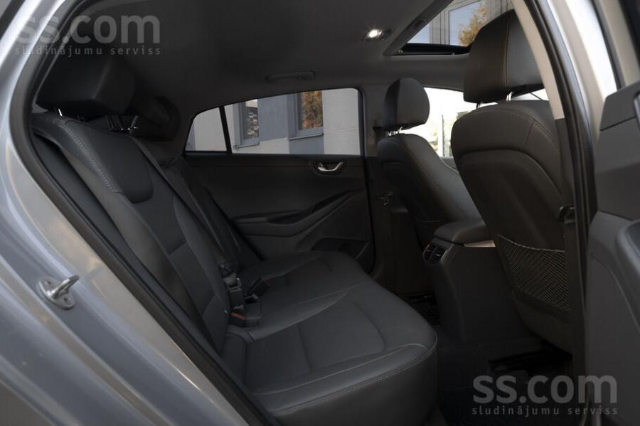 Zils Hyundai Ioniq 2017 Jelgava, ar dzinēja tilpumu 1.00 L un nobraukumu 141 tūkst. km par 10900 €, foto 10 vietnē AUTOMOTO.COM.LV
