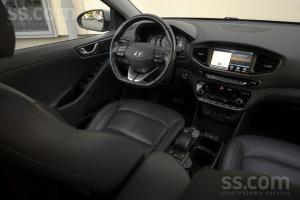 Zils Hyundai Ioniq 2017 Jelgava, ar dzinēja tilpumu 1.00 L un nobraukumu 141 tūkst. km par 10900 €, foto 11 vietnē AUTOMOTO.COM.LV