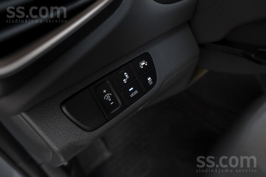 Zils Hyundai Ioniq 2017 Jelgava, ar dzinēja tilpumu 1.00 L un nobraukumu 141 tūkst. km par 10900 €, foto 16 vietnē AUTOMOTO.COM.LV