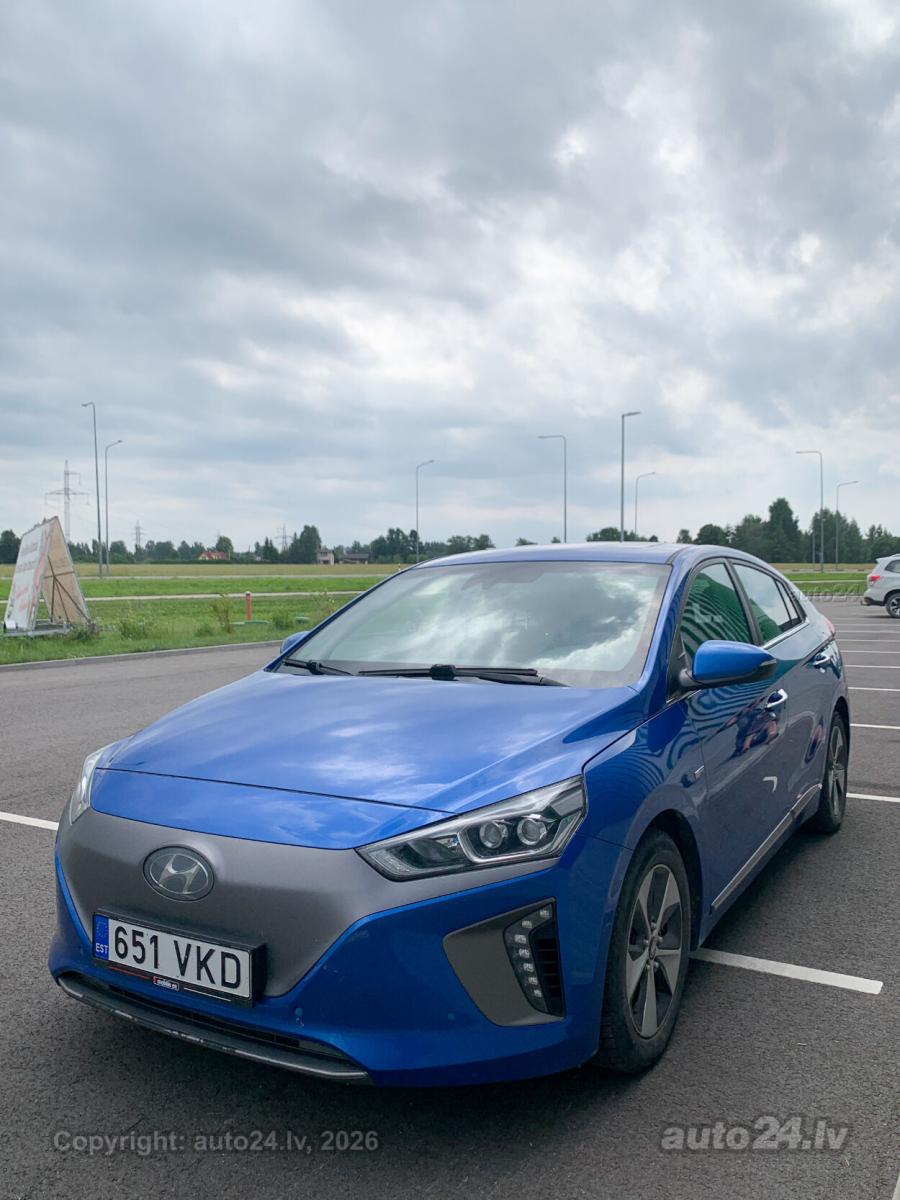 Синий Хендай Ioniq 2018 в Таллин, объемом двигателя 0.00 л и пробегом 223 тыс. км за 11000 €, фото 1 на AUTOMOTO.COM.LV