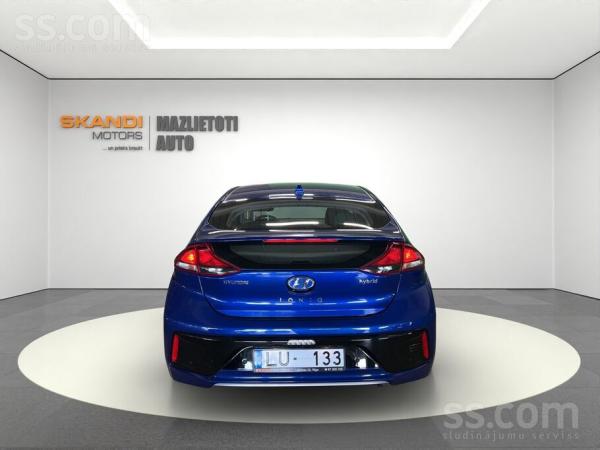 Blue Hyundai Ioniq 2018 in Riga, with an engine capacity of 1.60 L and mileage of 182 thousand km for 9490 €, photo 6 on AUTOMOTO.COM.LV