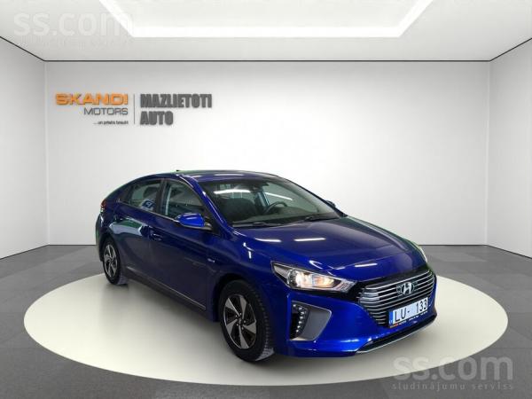 Blue Hyundai Ioniq 2018 in Riga, with an engine capacity of 1.60 L and mileage of 182 thousand km for 9490 €, photo 9 on AUTOMOTO.COM.LV