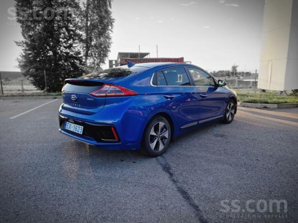 Синий Хендай Ioniq 2018 в Рига, объемом двигателя 0.00 л и пробегом 170 тыс. км за 10200 €, фото 4 на AUTOMOTO.COM.LV