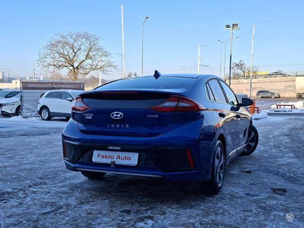 Blue Hyundai Ioniq 2019 in Vilnius, with an engine capacity of 1.58 L and mileage of 73 thousand km for 15000 €, photo 4 on AUTOMOTO.COM.LV