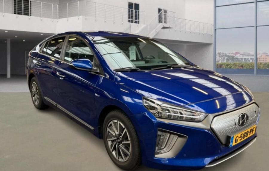 Zils Hyundai Ioniq 2019 Rīga, ar dzinēja tilpumu 0.00 L un nobraukumu 71 tūkst. km par 12900 €, foto 1 vietnē AUTOMOTO.COM.LV