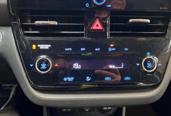 Синий Хендай Ioniq 2019 в Рига, объемом двигателя 0.00 л и пробегом 71 тыс. км за 12900 €, фото 8 на AUTOMOTO.COM.LV