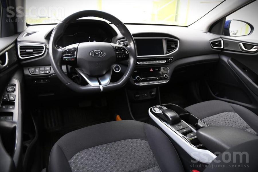 Blue Hyundai Ioniq 2019 in Riga, with an engine capacity of 0.00 L and mileage of 242 thousand km for 7995 €, photo 12 on AUTOMOTO.COM.LV