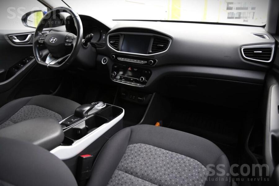Blue Hyundai Ioniq 2019 in Riga, with an engine capacity of 0.00 L and mileage of 242 thousand km for 7995 €, photo 14 on AUTOMOTO.COM.LV