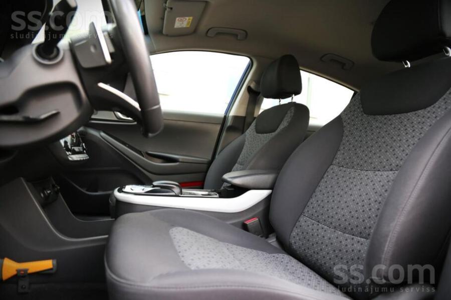 Blue Hyundai Ioniq 2019 in Riga, with an engine capacity of 0.00 L and mileage of 242 thousand km for 7995 €, photo 16 on AUTOMOTO.COM.LV