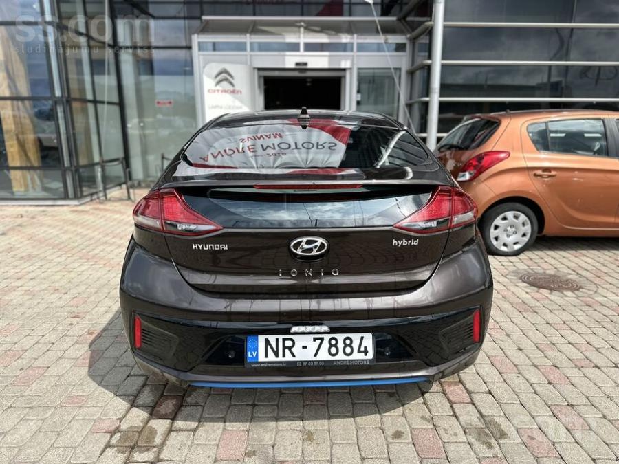 Коричневый Хендай Ioniq 2017 в Рига, объемом двигателя 1.60 л и пробегом 158 тыс. км за 9500 €, фото 7 на AUTOMOTO.COM.LV