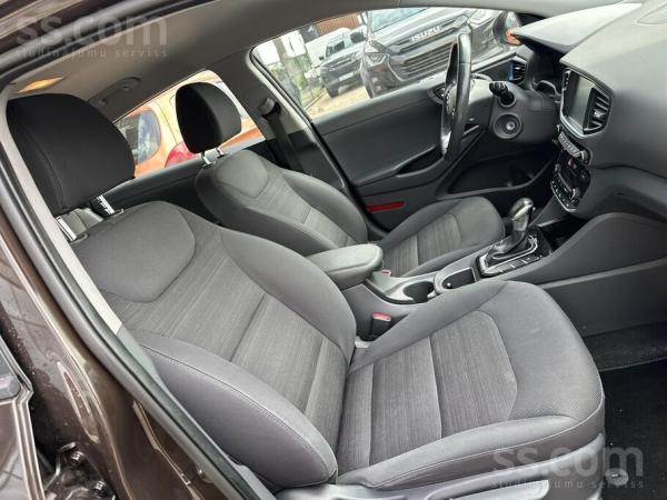Brūns Hyundai Ioniq 2017 Rīga, ar dzinēja tilpumu 1.60 L un nobraukumu 158 tūkst. km par 9500 €, foto 8 vietnē AUTOMOTO.COM.LV