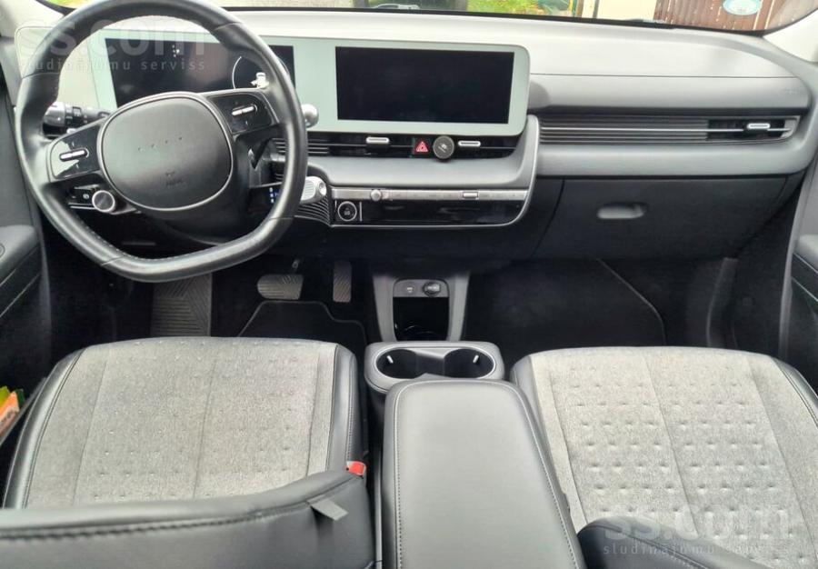 Green Hyundai Ioniq 2021 in Riga, with an engine capacity of 0.00 L and mileage of 64 thousand km for 26490 €, photo 6 on AUTOMOTO.COM.LV