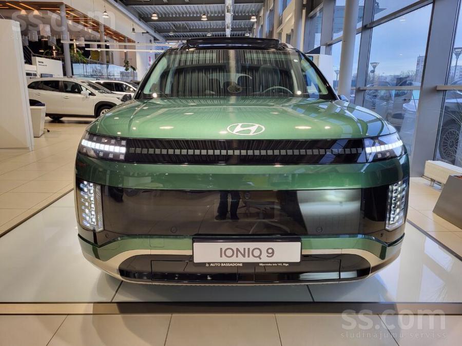 Green Hyundai Ioniq 2026 in Riga, with an engine capacity of 0.00 L and mileage of 16 thousand km for 89999 €, photo 3 on AUTOMOTO.COM.LV