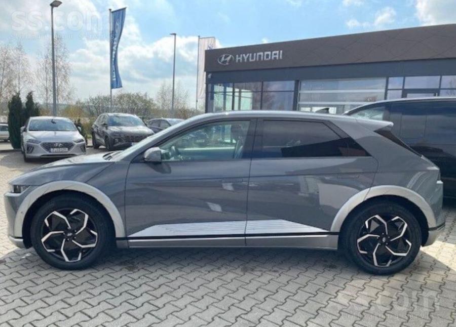 Pelēks Hyundai Ioniq 2021 Rīga, ar dzinēja tilpumu 0.00 L un nobraukumu 28 tūkst. km par 22500 €, foto 3 vietnē AUTOMOTO.COM.LV