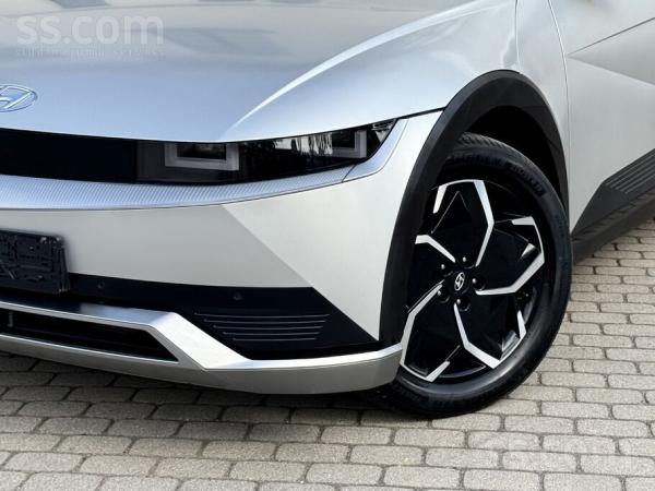 Grey Hyundai Ioniq 2021 in Jelgava, with an engine capacity of 1.60 L and mileage of 69 thousand km for 25800 €, photo 5 on AUTOMOTO.COM.LV