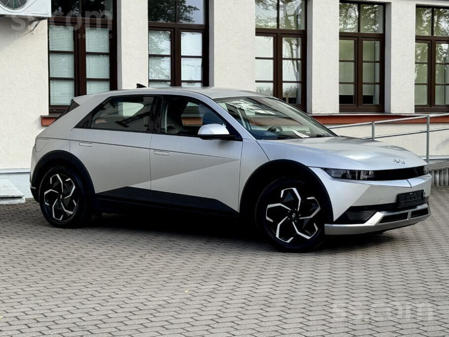 Grey Hyundai Ioniq 2021 in Jelgava, with an engine capacity of 1.60 L and mileage of 69 thousand km for 25800 €, photo 15 on AUTOMOTO.COM.LV