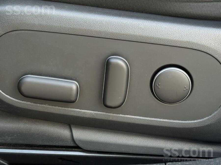 Grey Hyundai Ioniq 2021 in Jelgava, with an engine capacity of 1.60 L and mileage of 69 thousand km for 25800 €, photo 23 on AUTOMOTO.COM.LV