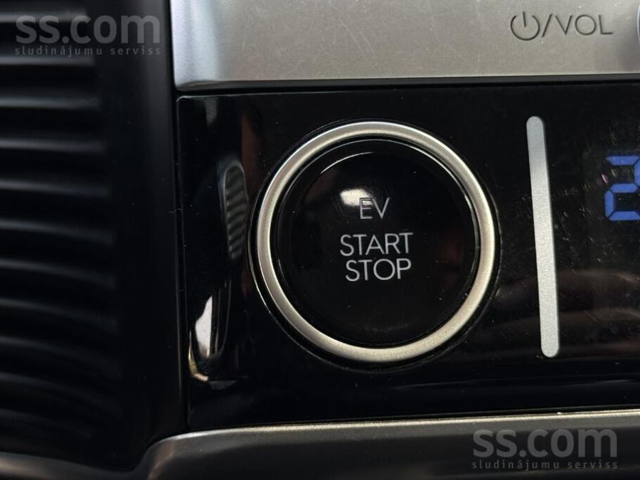 Grey Hyundai Ioniq 2021 in Jelgava, with an engine capacity of 1.60 L and mileage of 69 thousand km for 25800 €, photo 24 on AUTOMOTO.COM.LV