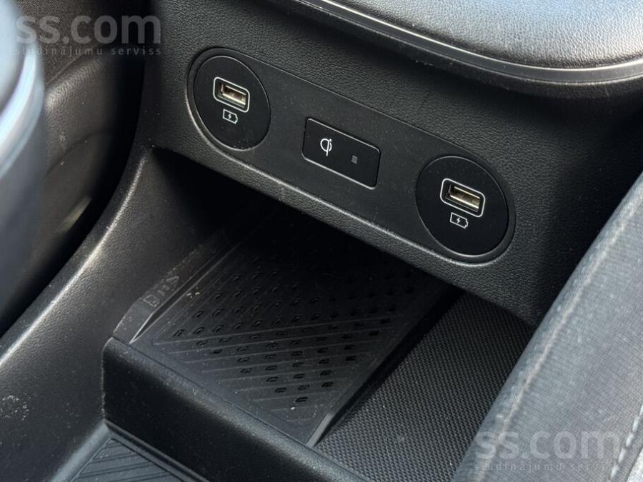 Grey Hyundai Ioniq 2021 in Jelgava, with an engine capacity of 1.60 L and mileage of 69 thousand km for 25800 €, photo 27 on AUTOMOTO.COM.LV