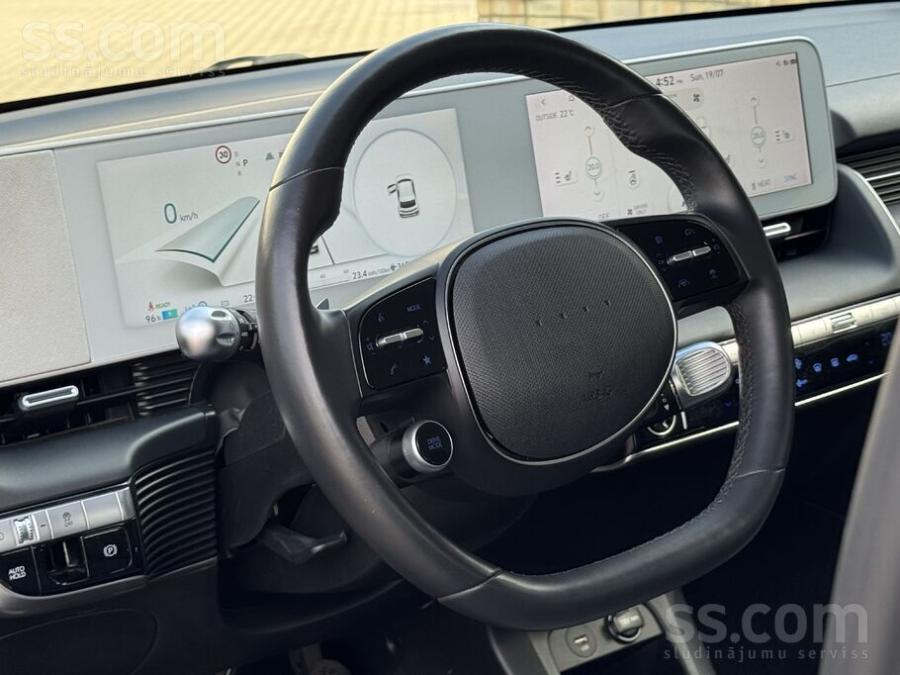 Grey Hyundai Ioniq 2021 in Jelgava, with an engine capacity of 1.60 L and mileage of 69 thousand km for 25800 €, photo 31 on AUTOMOTO.COM.LV