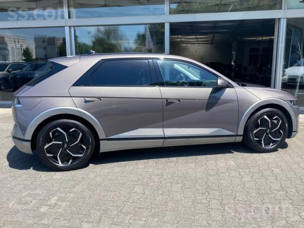 Pelēks Hyundai Ioniq 2022 Rīga, ar dzinēja tilpumu 1.60 L un nobraukumu 154 tūkst. km par 28999 €, foto 4 vietnē AUTOMOTO.COM.LV