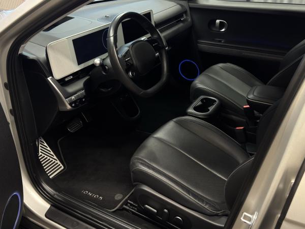 Grey Hyundai Ioniq 2022 in Riga, with an engine capacity of 0.00 L and mileage of 63 thousand km for 31990 €, photo 9 on AUTOMOTO.COM.LV