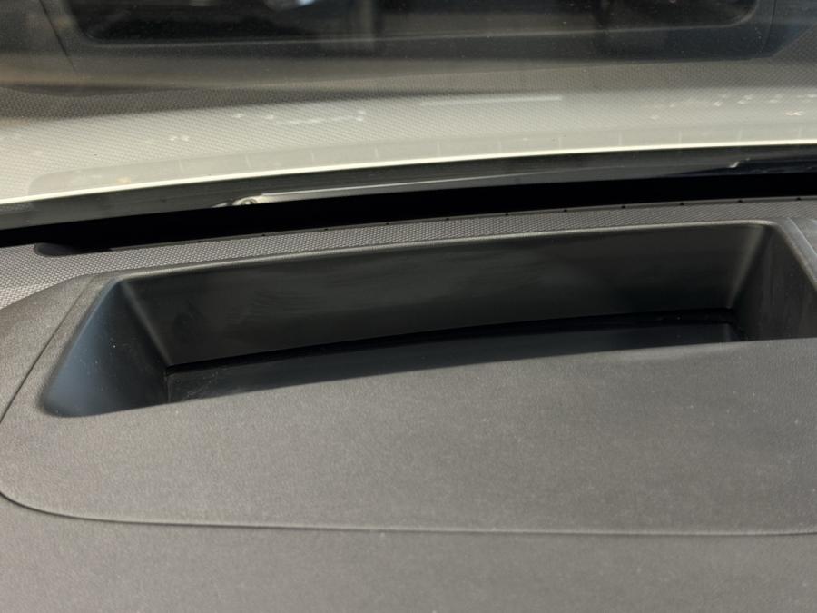 Grey Hyundai Ioniq 2022 in Riga, with an engine capacity of 0.00 L and mileage of 63 thousand km for 31990 €, photo 28 on AUTOMOTO.COM.LV