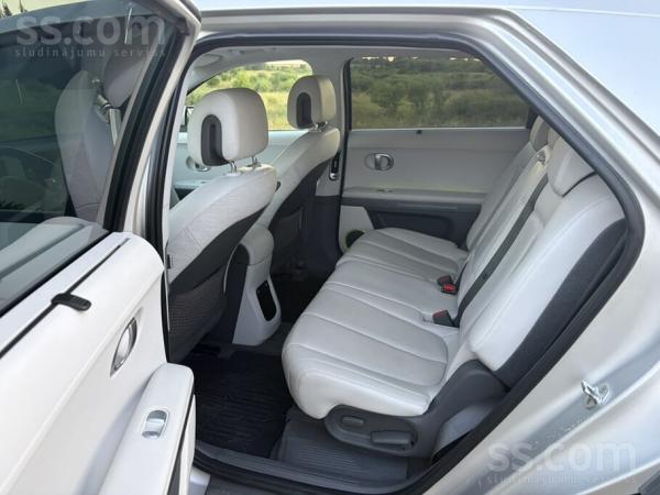 Grey Hyundai Ioniq 2022 in Dobele, with an engine capacity of 0.00 L and mileage of 136 thousand km for 24500 €, photo 9 on AUTOMOTO.COM.LV