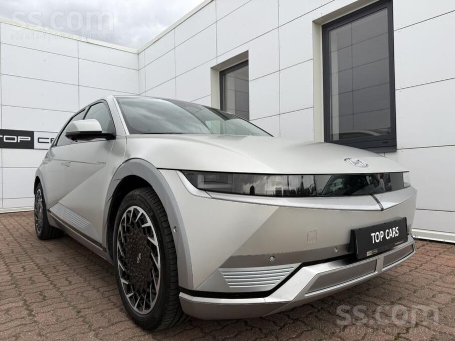 Grey Hyundai Ioniq 2022 in Riga, with an engine capacity of 0.00 L and mileage of 39 thousand km for 34000 €, photo 3 on AUTOMOTO.COM.LV