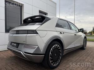 Grey Hyundai Ioniq 2022 in Riga, with an engine capacity of 0.00 L and mileage of 39 thousand km for 34000 €, photo 4 on AUTOMOTO.COM.LV