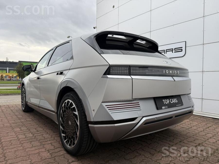 Grey Hyundai Ioniq 2022 in Riga, with an engine capacity of 0.00 L and mileage of 39 thousand km for 34000 €, photo 5 on AUTOMOTO.COM.LV
