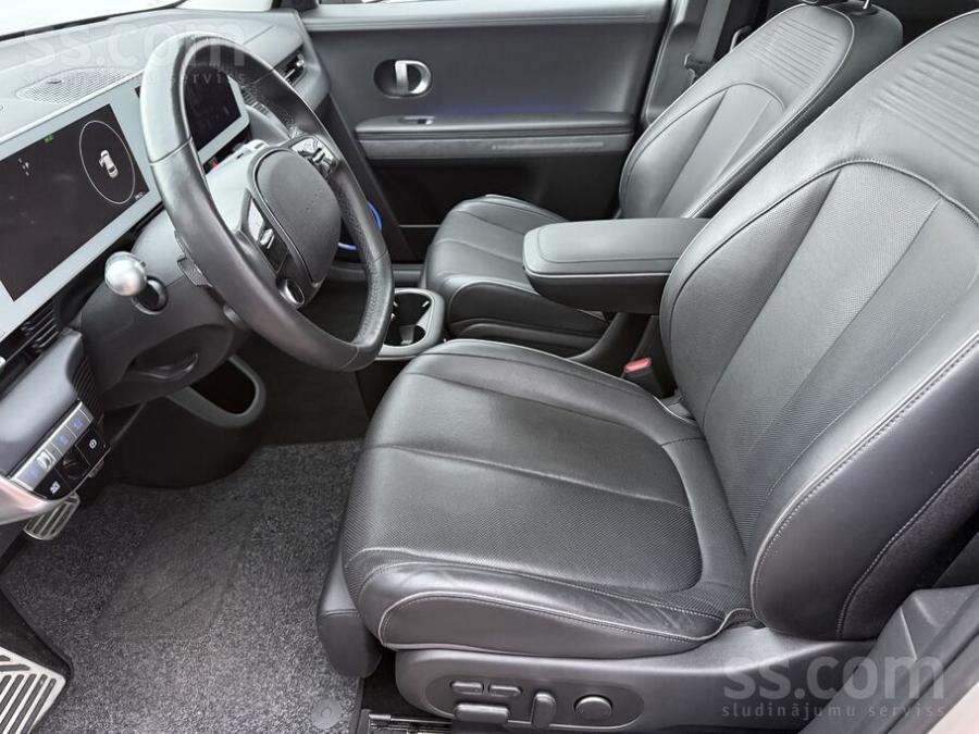 Grey Hyundai Ioniq 2022 in Riga, with an engine capacity of 0.00 L and mileage of 39 thousand km for 34000 €, photo 7 on AUTOMOTO.COM.LV