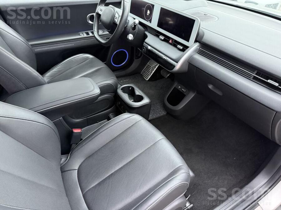 Grey Hyundai Ioniq 2022 in Riga, with an engine capacity of 0.00 L and mileage of 39 thousand km for 34000 €, photo 9 on AUTOMOTO.COM.LV