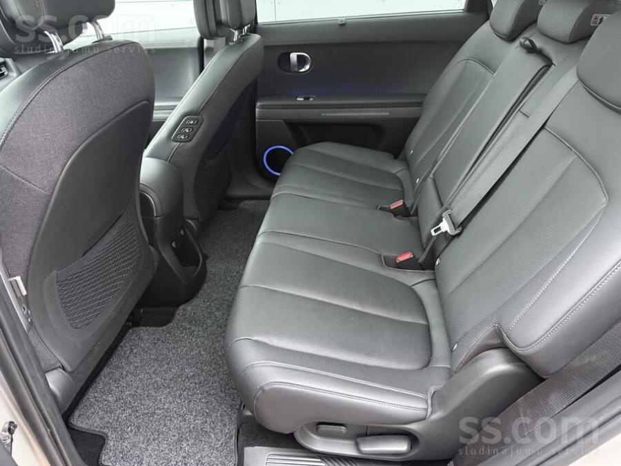 Grey Hyundai Ioniq 2022 in Riga, with an engine capacity of 0.00 L and mileage of 39 thousand km for 34000 €, photo 12 on AUTOMOTO.COM.LV